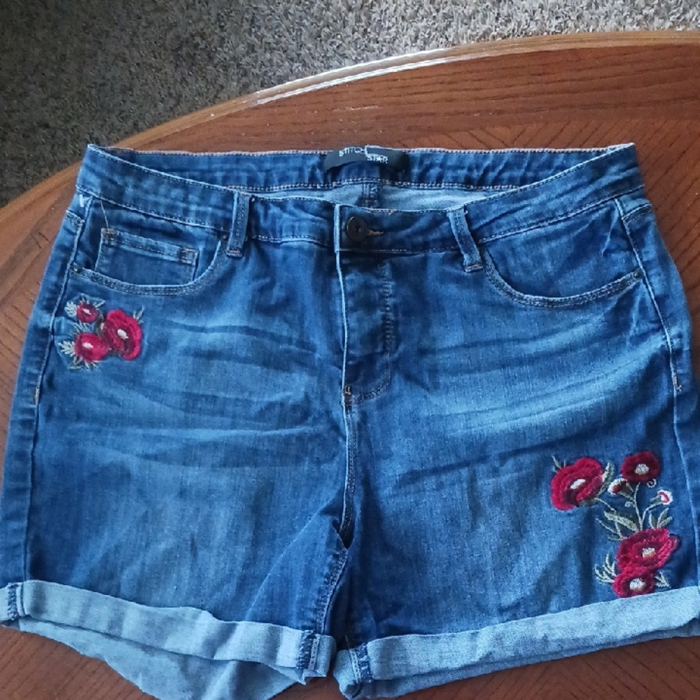 Stitch Star Denim Jean Shorts With Embroidery - Gem
